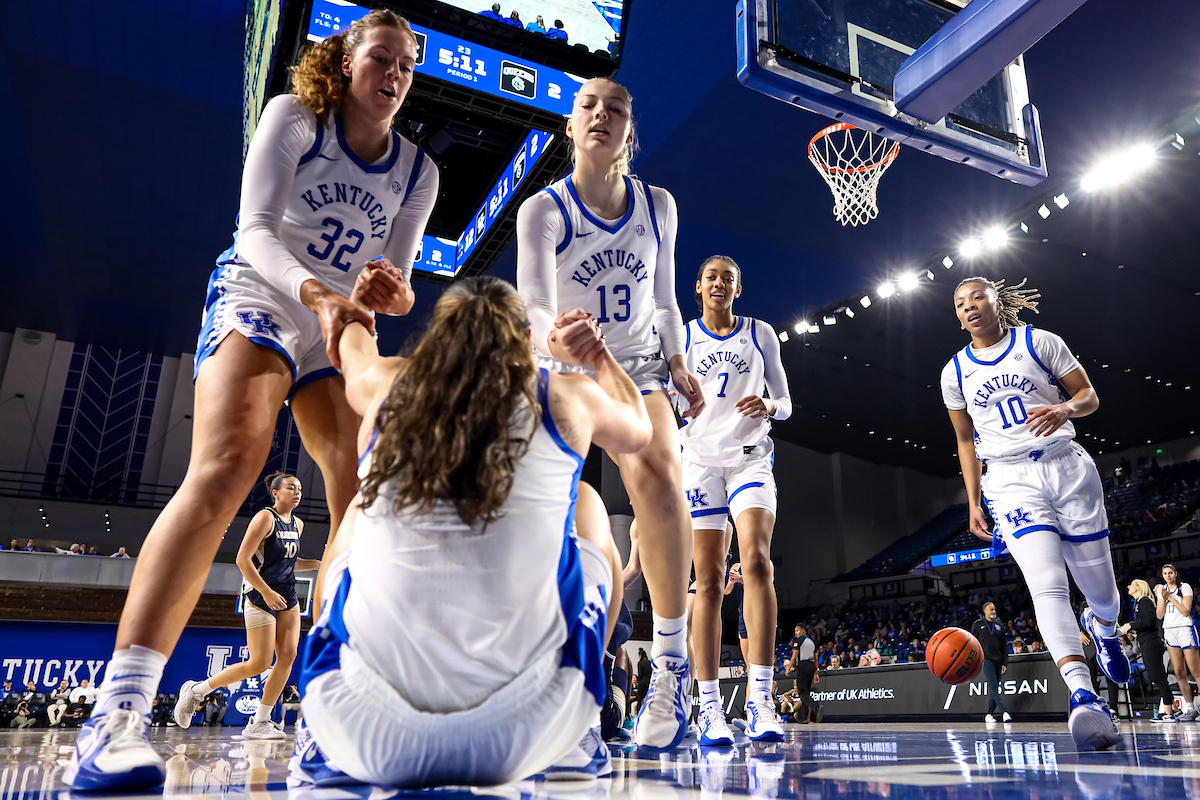 Kentucky-Queens Women’s Basketball Photo Gallery – UK Athletics