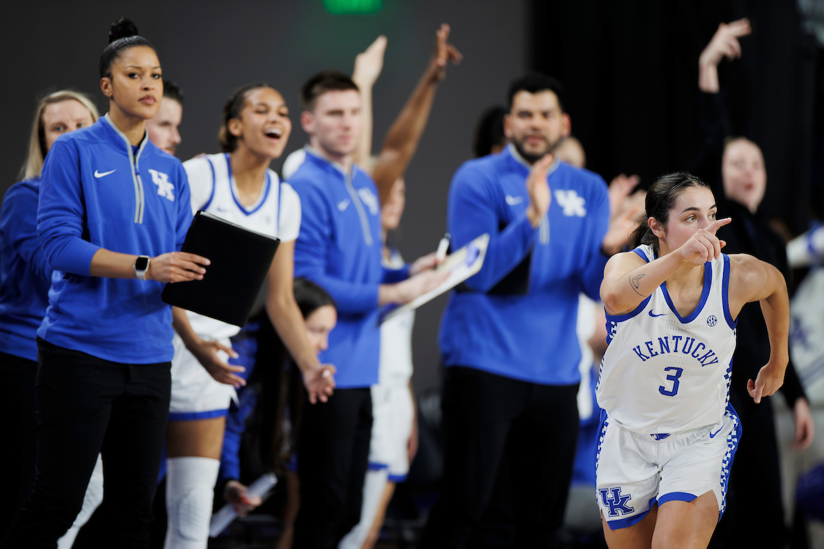 Kentucky-Western Kentucky Women’s Basketball Photo Gallery – UK Athletics