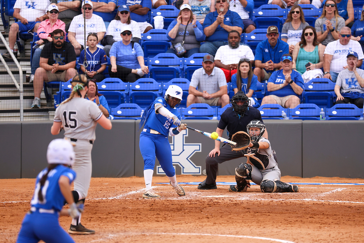 Kentucky-South Carolina Saturday Softball Photo Gallery – UK Athletics