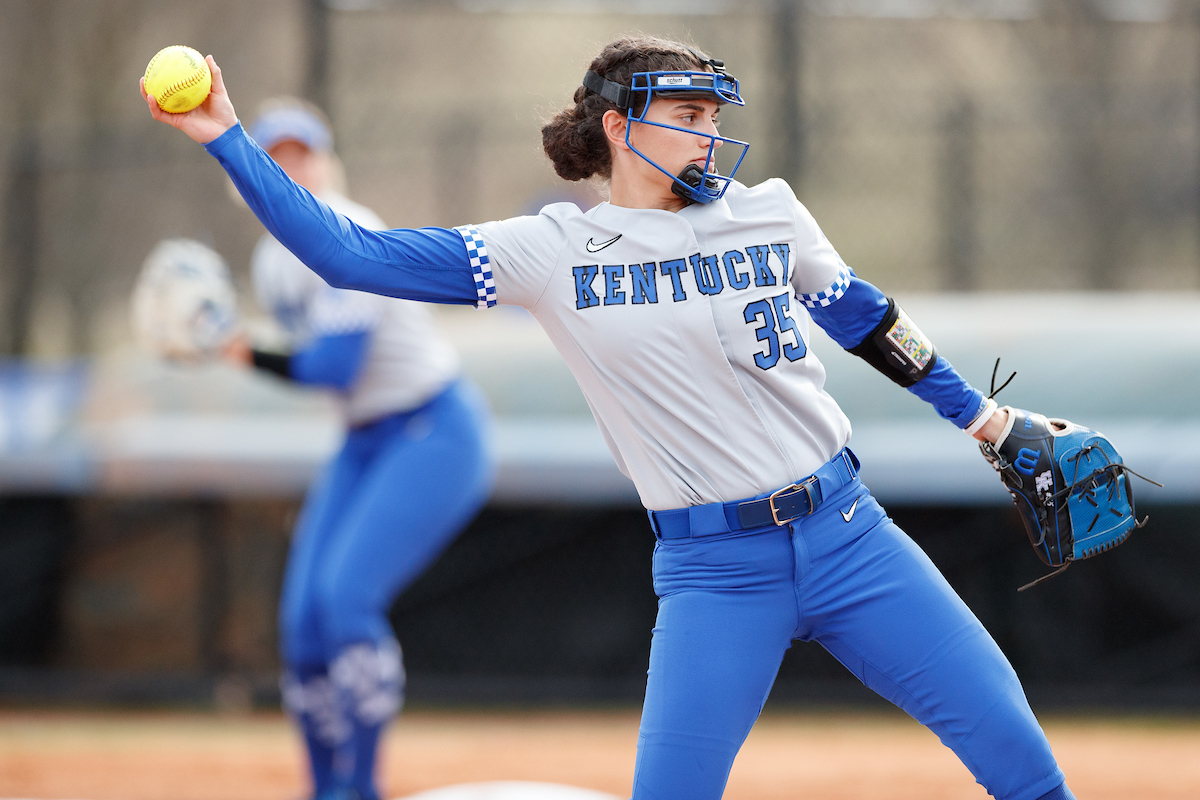 Kentucky-Drake Softball Photo Gallery – UK Athletics