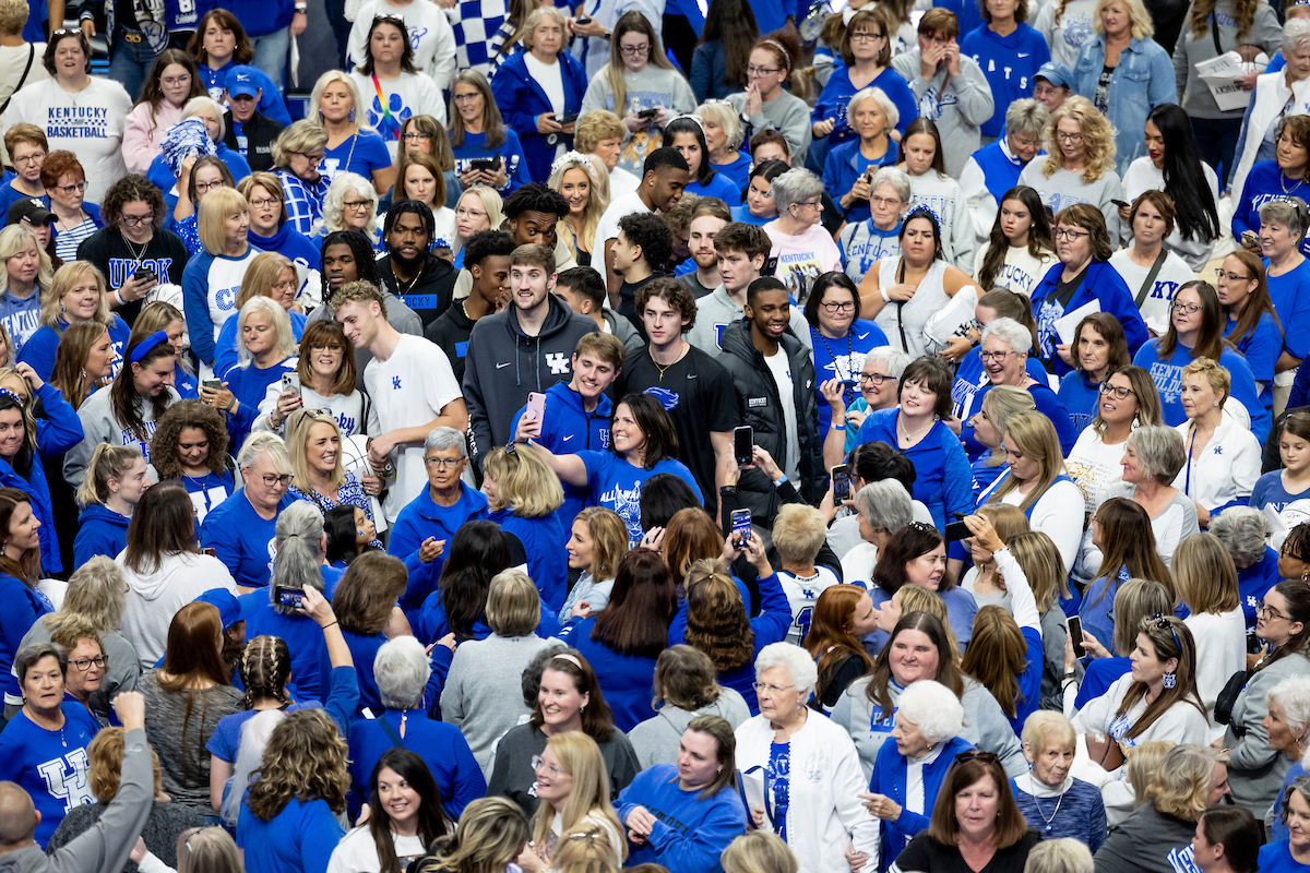 Hoops & Heels Photo Gallery – UK Athletics