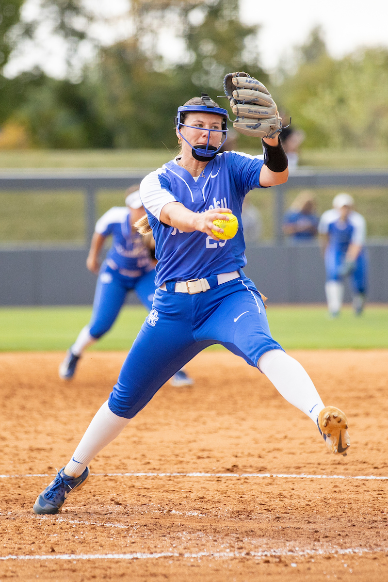 Kentucky-EKU Fall Softball Photo Gallery – UK Athletics