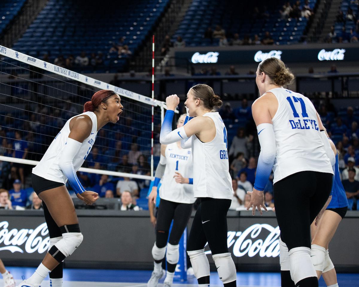 Kentucky-Oklahoma Volleyball Photo Gallery – UK Athletics