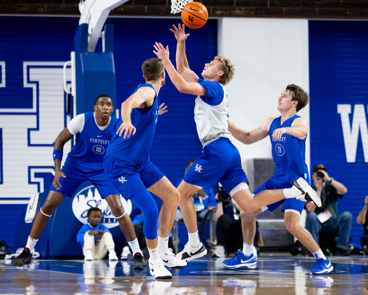 Blue-White Basketball Photo Gallery – UK Athletics