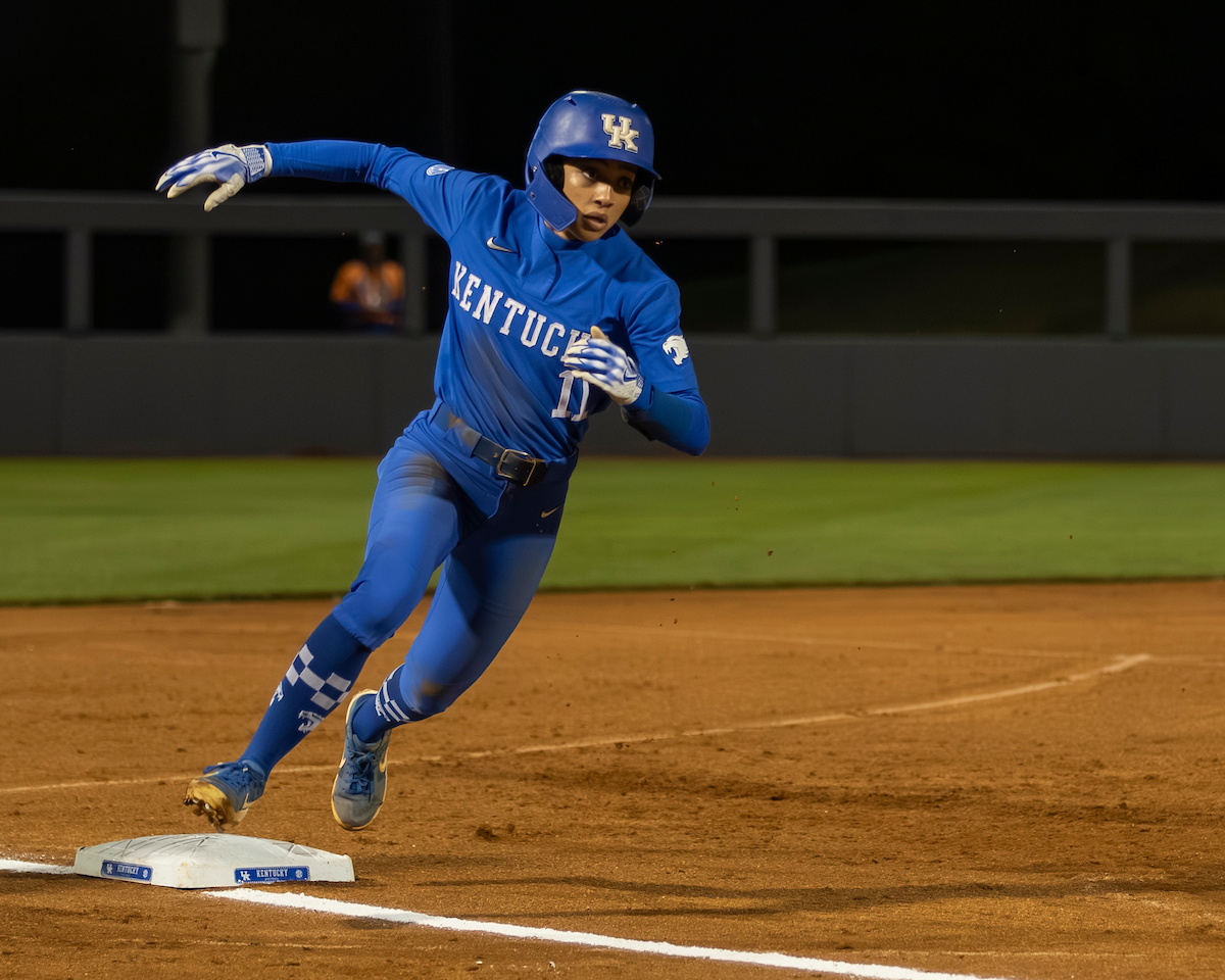 Big Blue Boo Softball Photo Gallery – UK Athletics