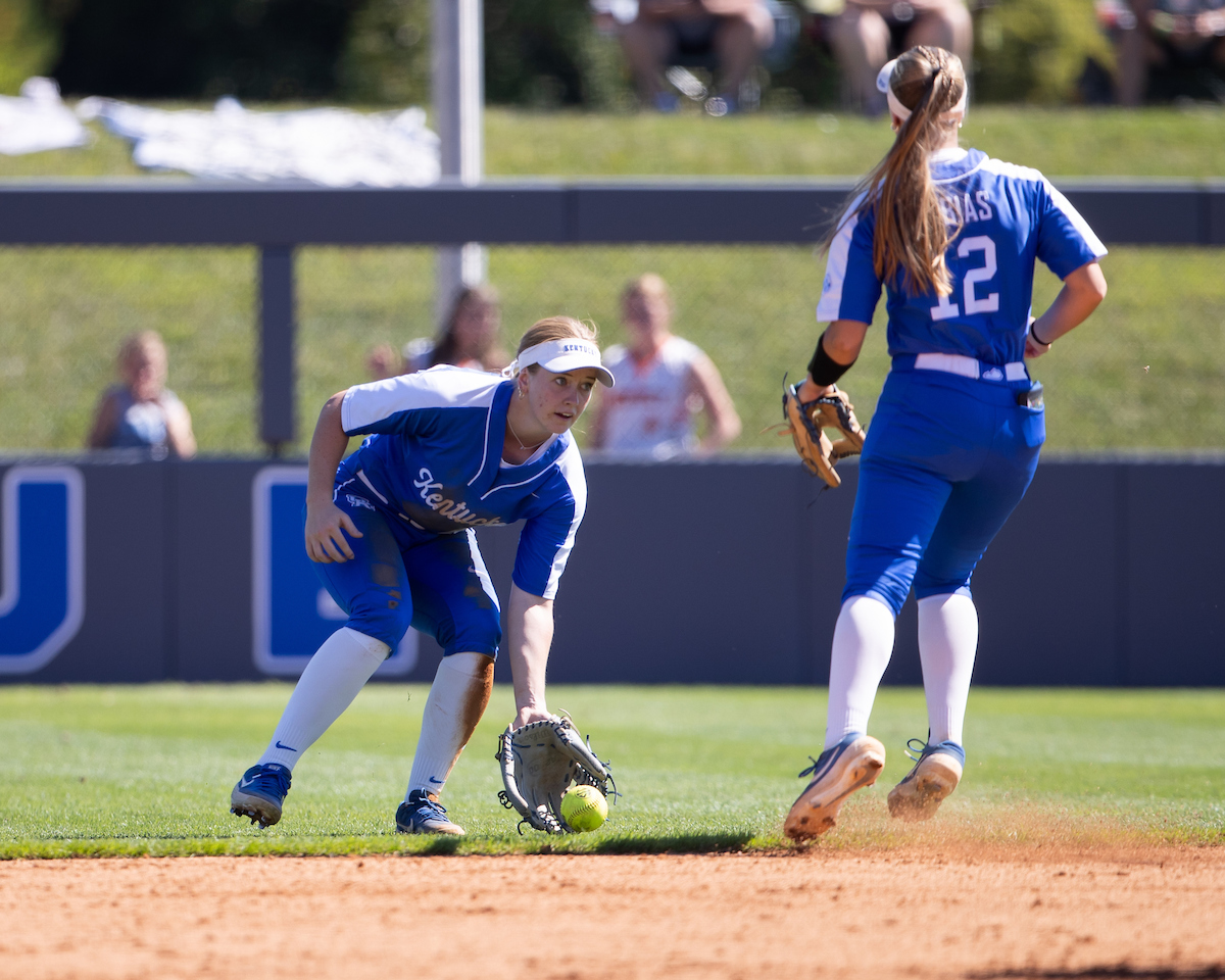 Kentucky-Lipscomb Fall Softball Photo Gallery – UK Athletics