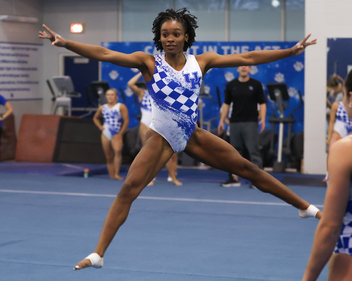 Gymnastics Intrasquad Scrimmage Photo Gallery – UK Athletics