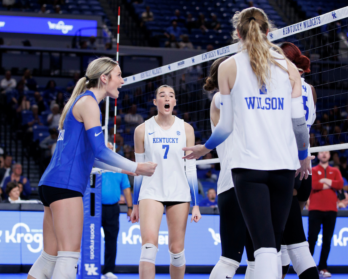 Kentucky-Oklahoma Volleyball Photo Gallery – UK Athletics