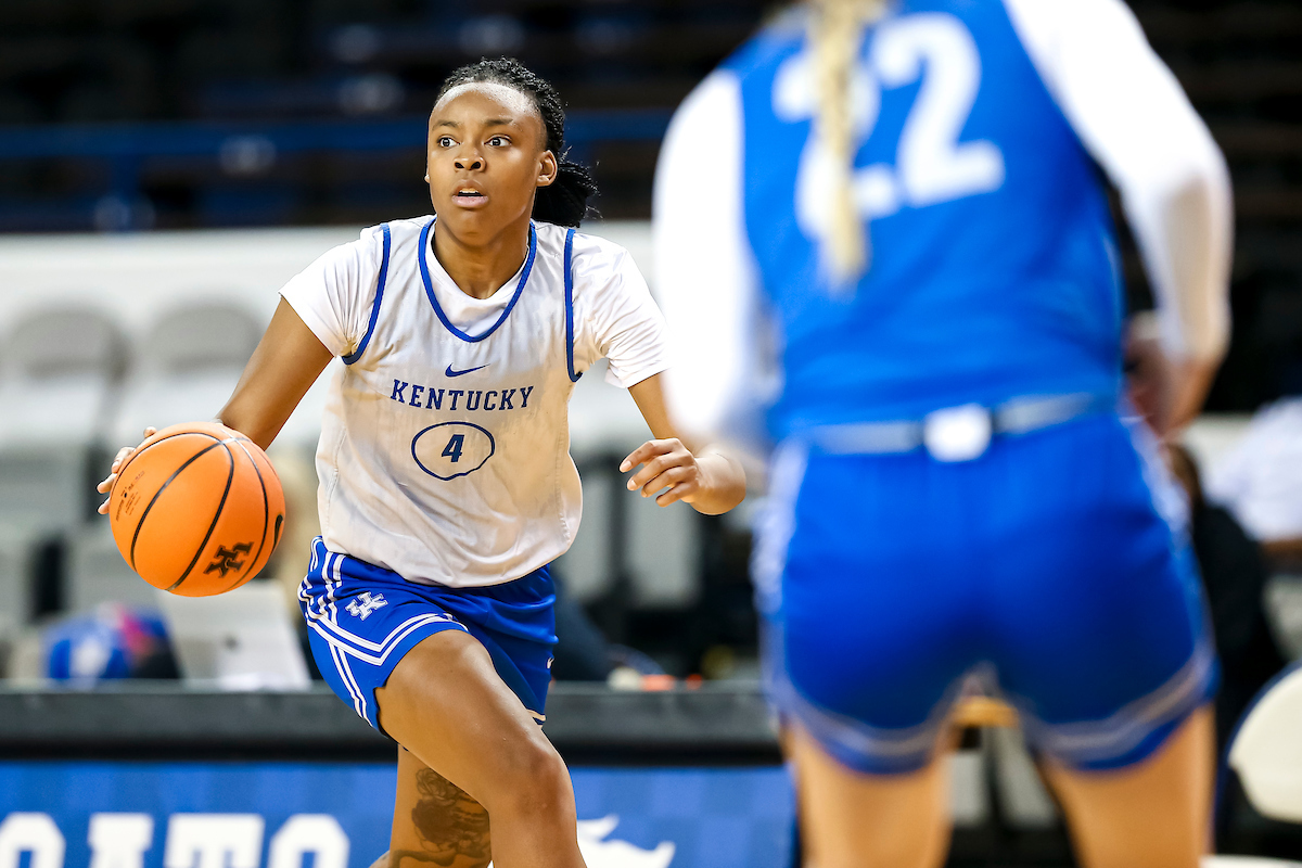 Women’s Basketball Blue-White Photo Gallery – UK Athletics