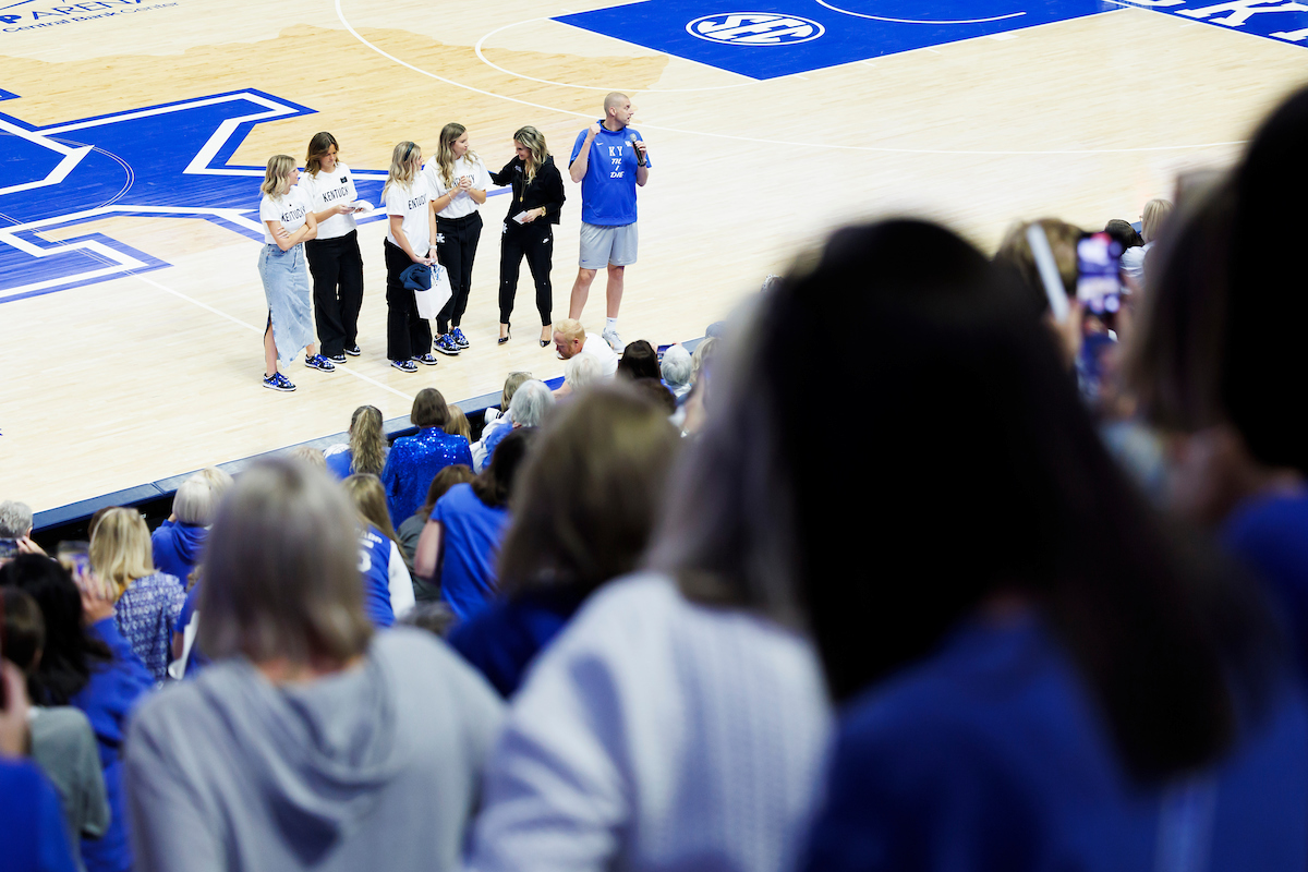 Hoops & Heels Photo Gallery – UK Athletics