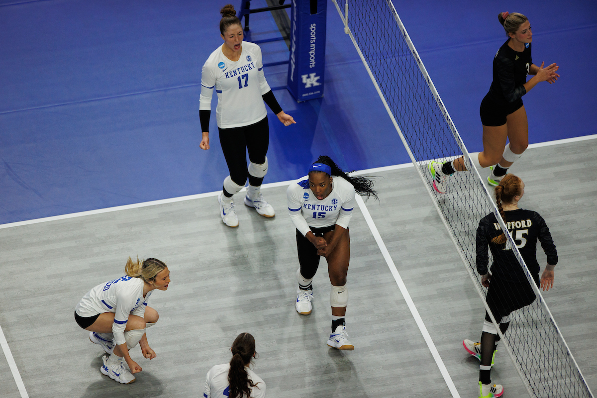 Kentucky-Wofford Volleyball Photo Gallery – UK Athletics