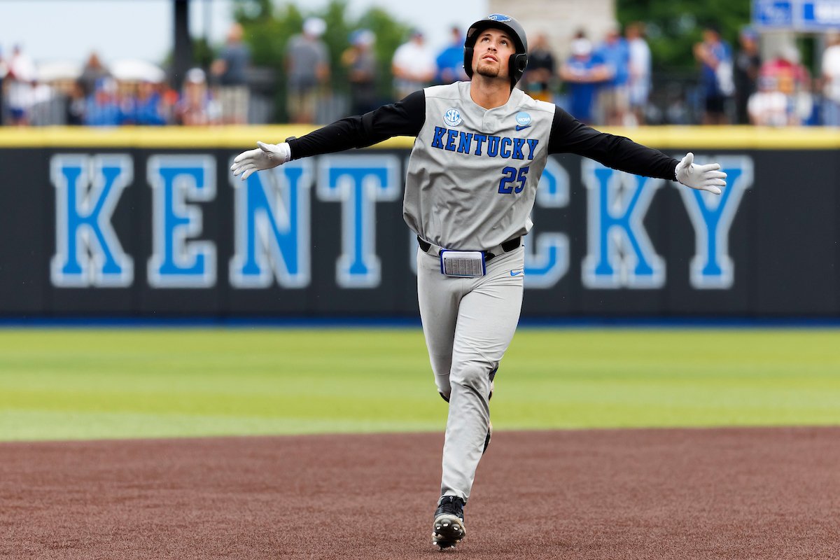 Kentucky-Illinois NCAA Baseball Photo Gallery – UK Athletics