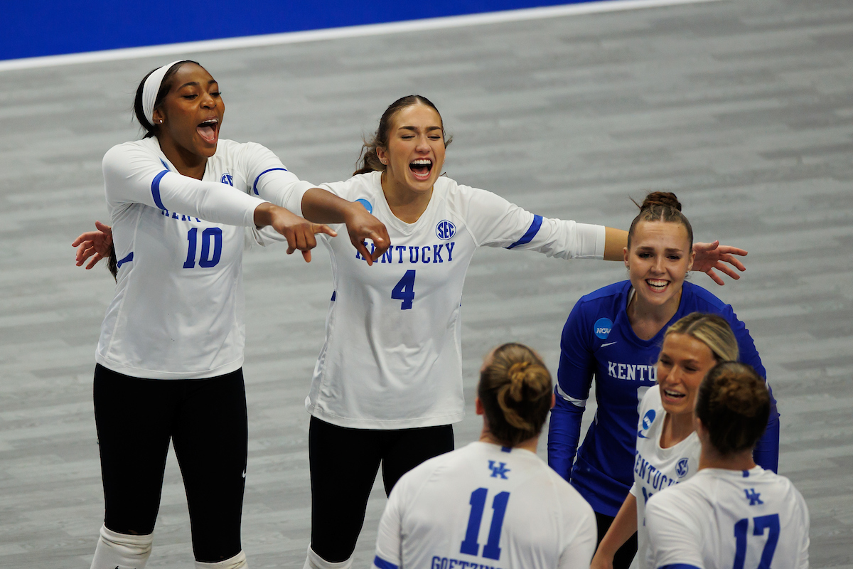 Kentucky-Wofford Volleyball Photo Gallery – UK Athletics
