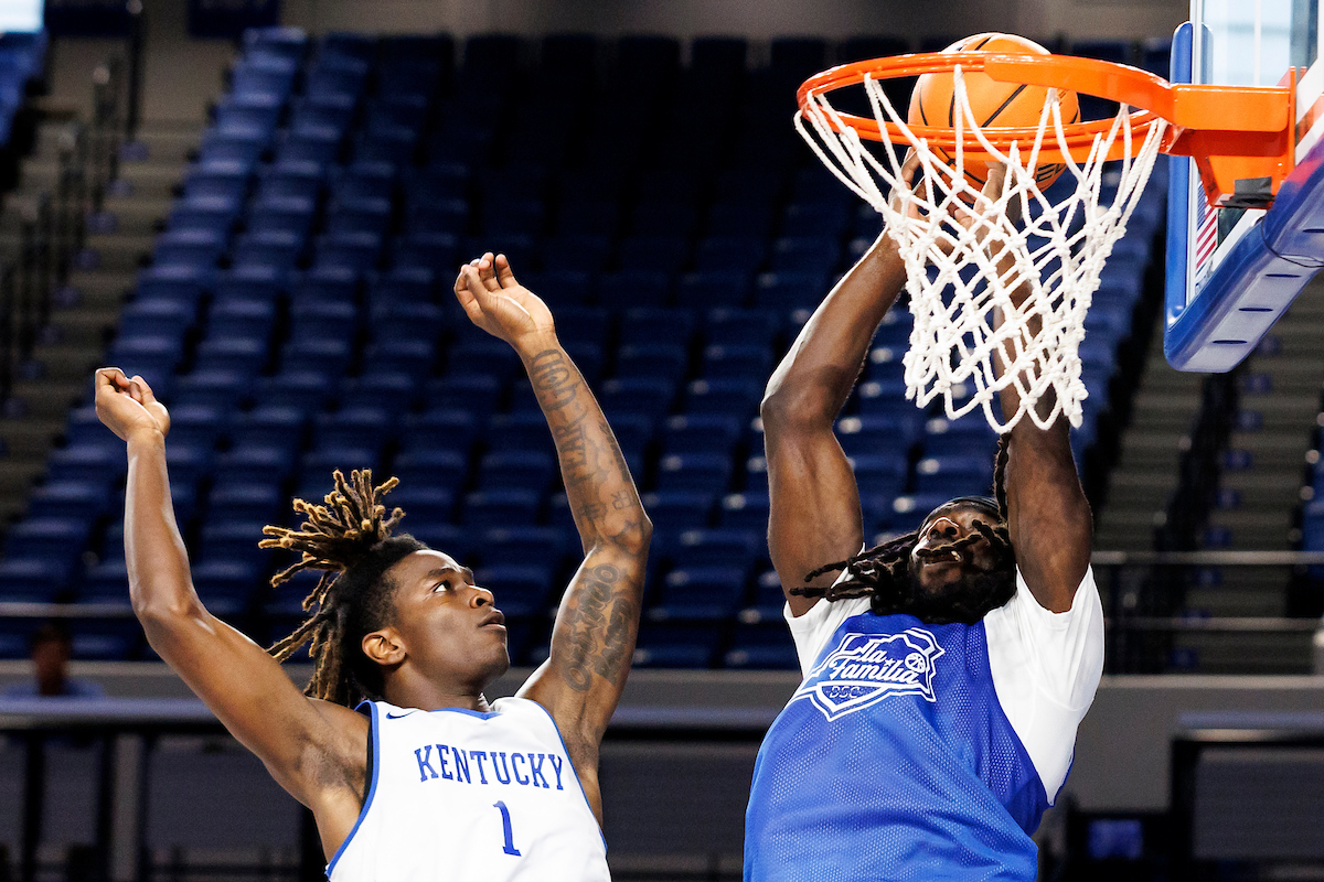Kentucky-LaFamilia Scrimmage Photo Gallery – UK Athletics