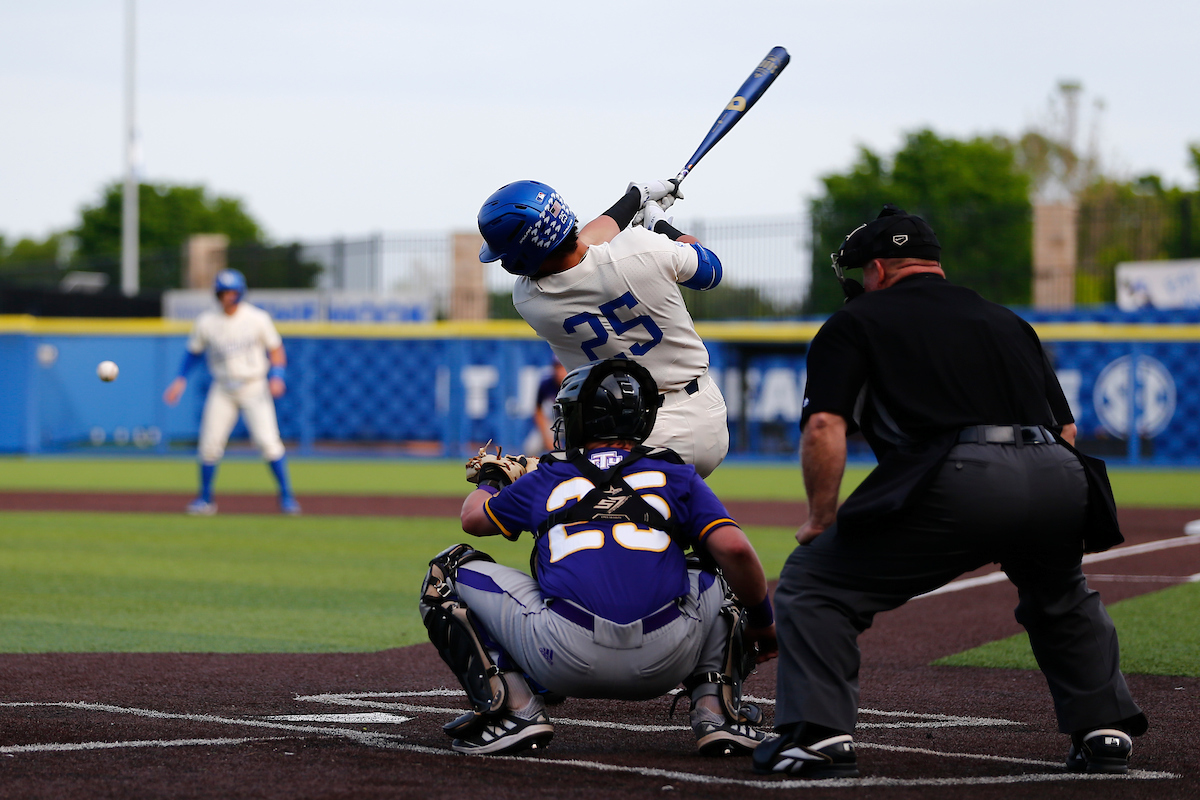 Kentucky-Tennessee Tech Baseball Photo Gallery – UK Athletics