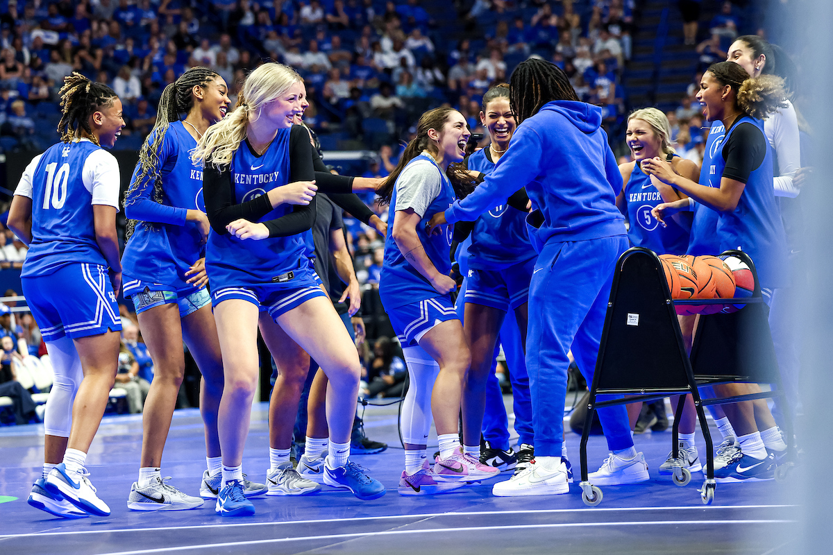 Big Blue Madness 2024 Photo Gallery – UK Athletics