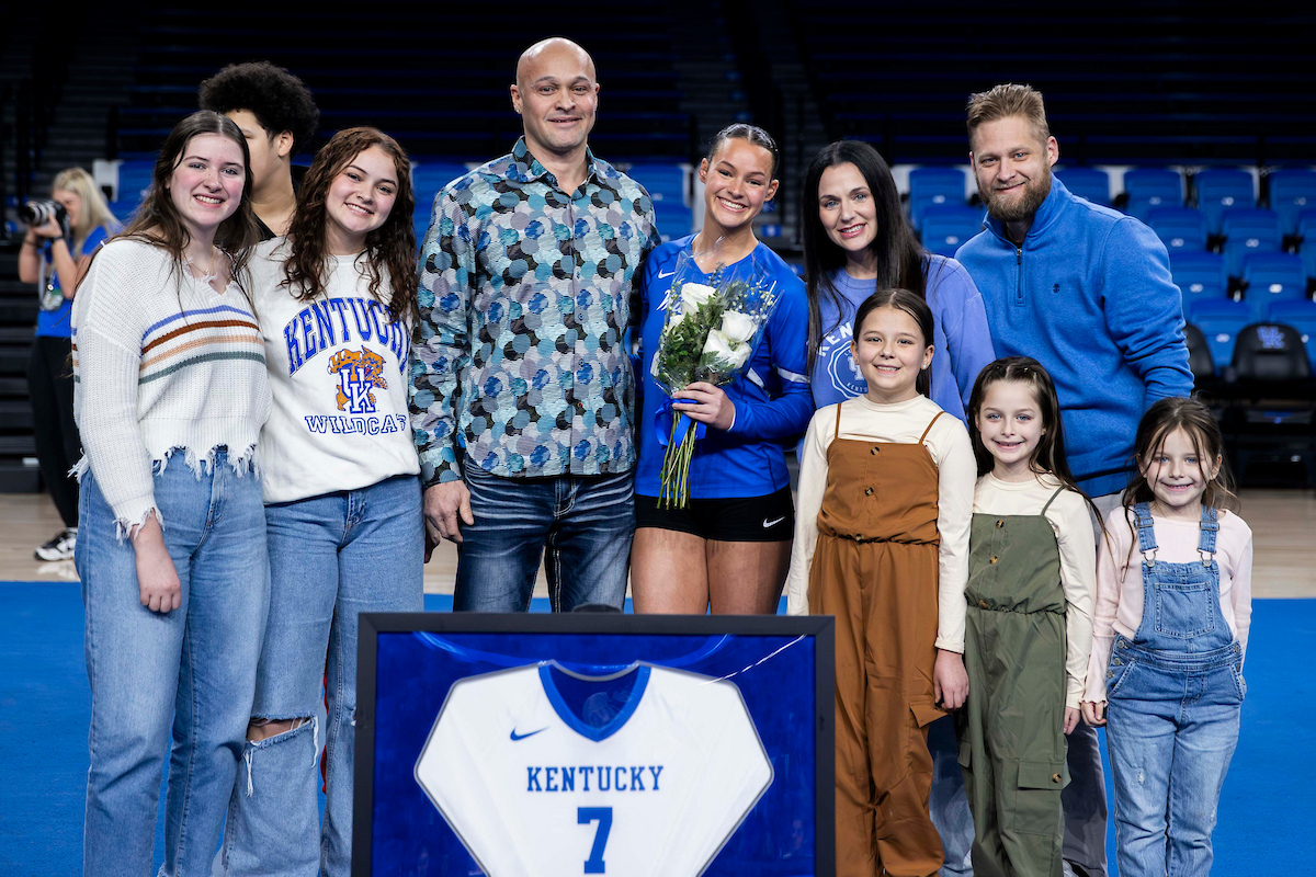 Kentucky Friday STUNT Photo Gallery – UK Athletics