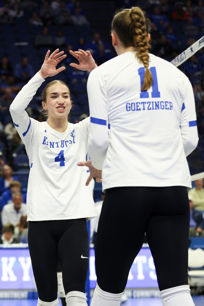 Kentucky-Ole Miss Volleyball Photo Gallery – UK Athletics