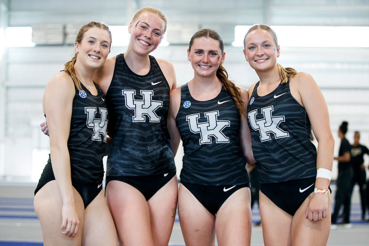 Jim Green Invite Day 1 Photo Gallery – UK Athletics