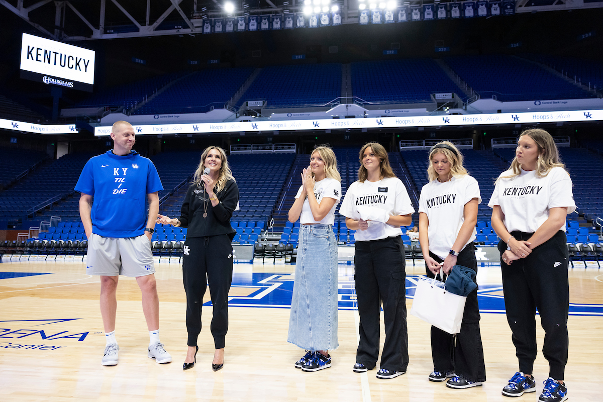Hoops & Heels Photo Gallery – UK Athletics