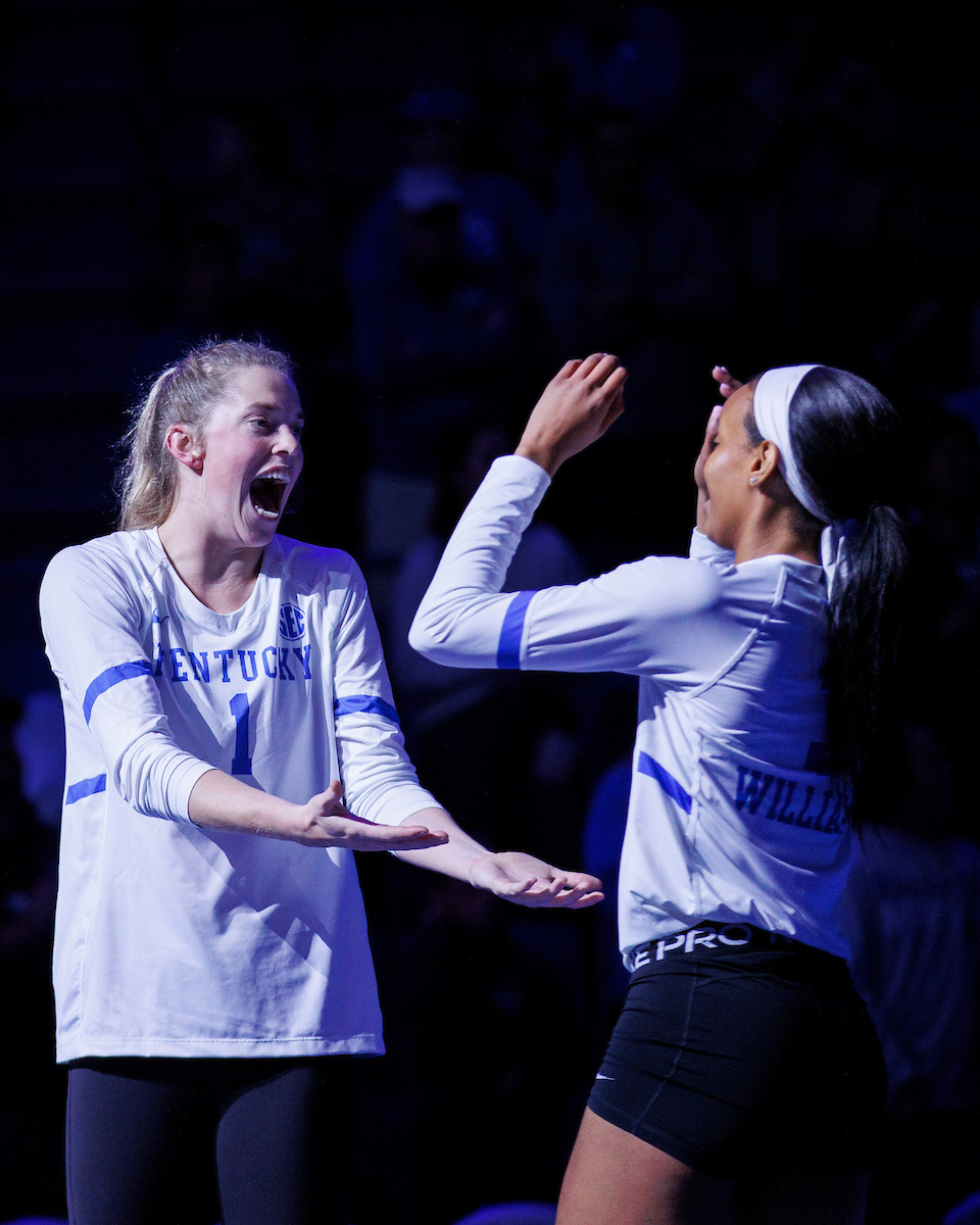 Kentucky-Ole Miss Volleyball Photo Gallery – UK Athletics