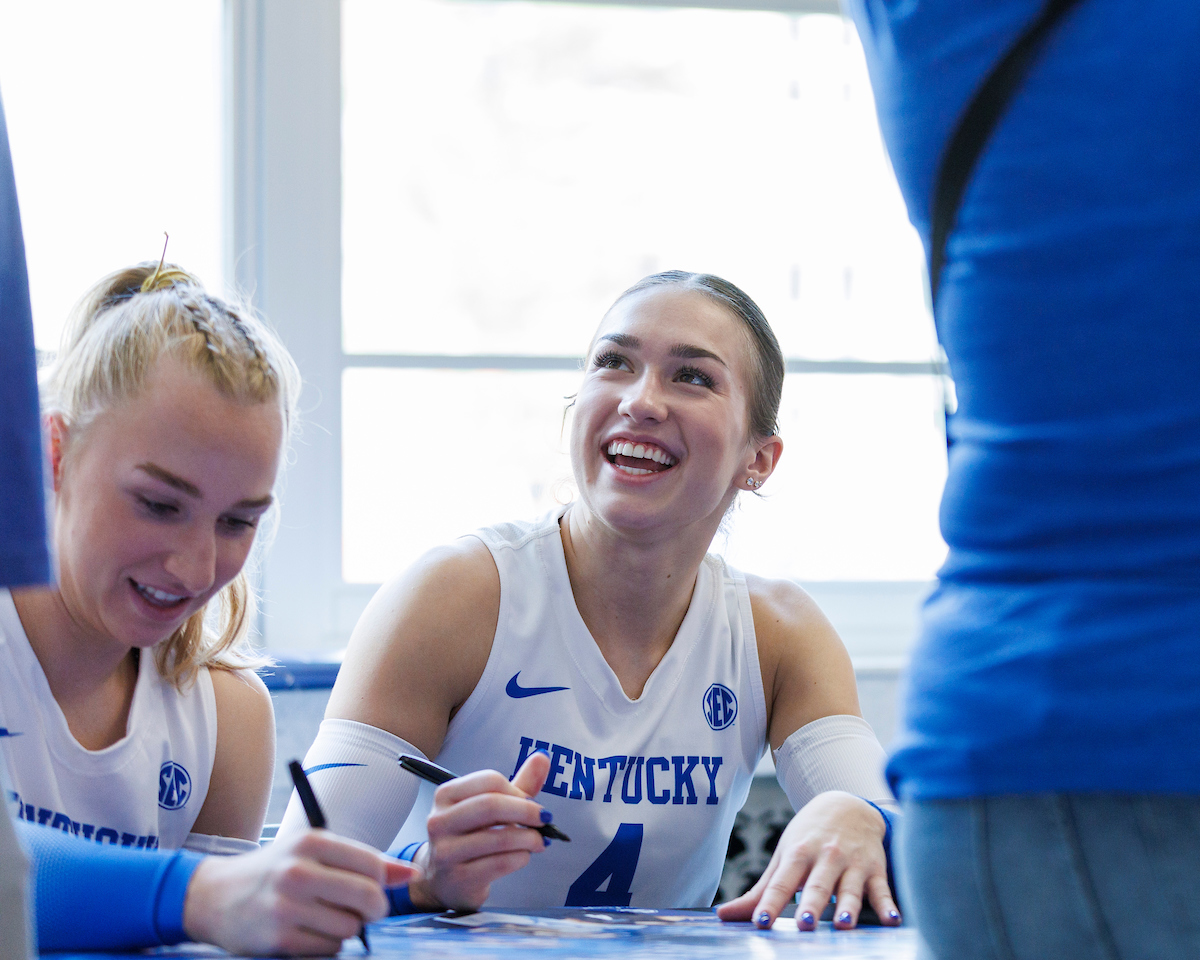 Kentucky-Morehead State Volleyball Photo Gallery – UK Athletics