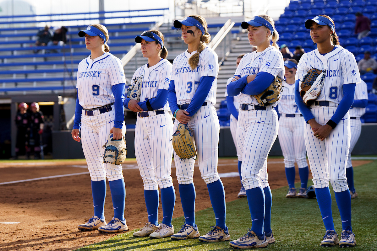 Kentucky-Western Kentucky Softball Photo Gallery – UK Athletics