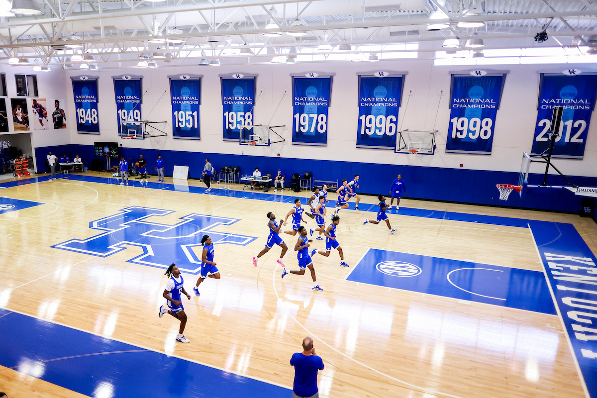 Big Blue Madness Campout Photo Gallery – UK Athletics