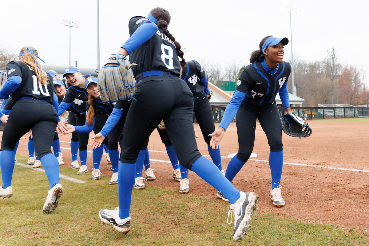 Kentucky-Fordham Softball Photo Gallery – UK Athletics