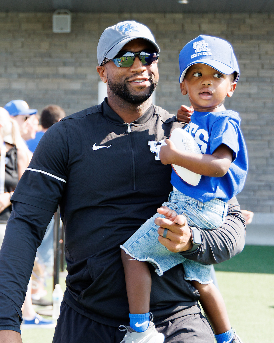 Football Fan Day Photo Gallery – UK Athletics