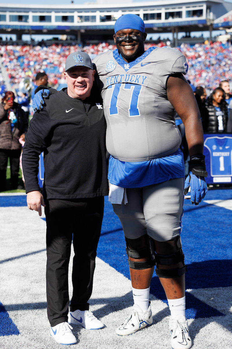 Football Senior Day Photo Gallery – UK Athletics