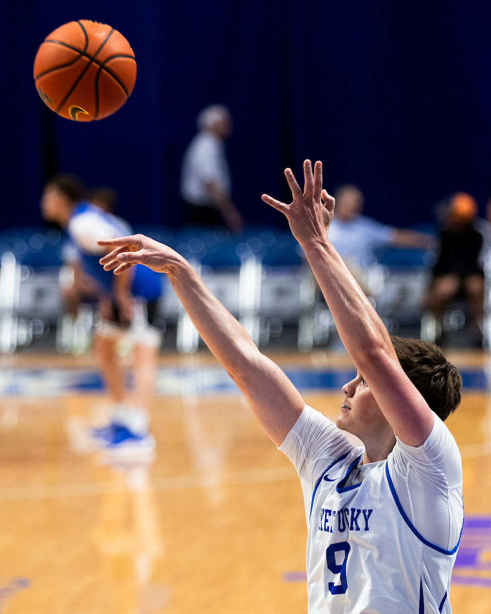 Kentucky-LaFamilia Men’s Basketball Practice in Rupp Arena Photo ...