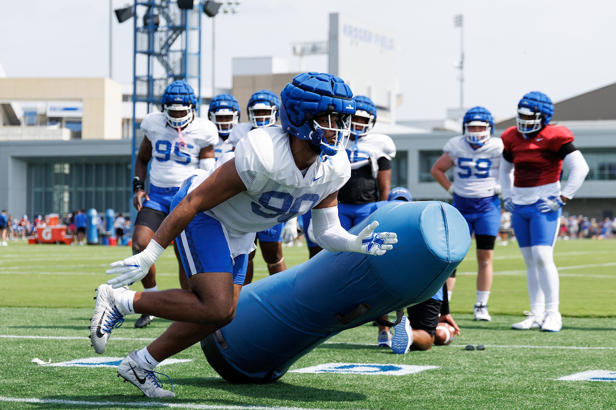 Football Fan Day Photo Gallery – UK Athletics