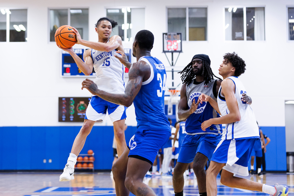 Men’s Basketball/La Familia TBT Practice Photo Gallery – UK Athletics