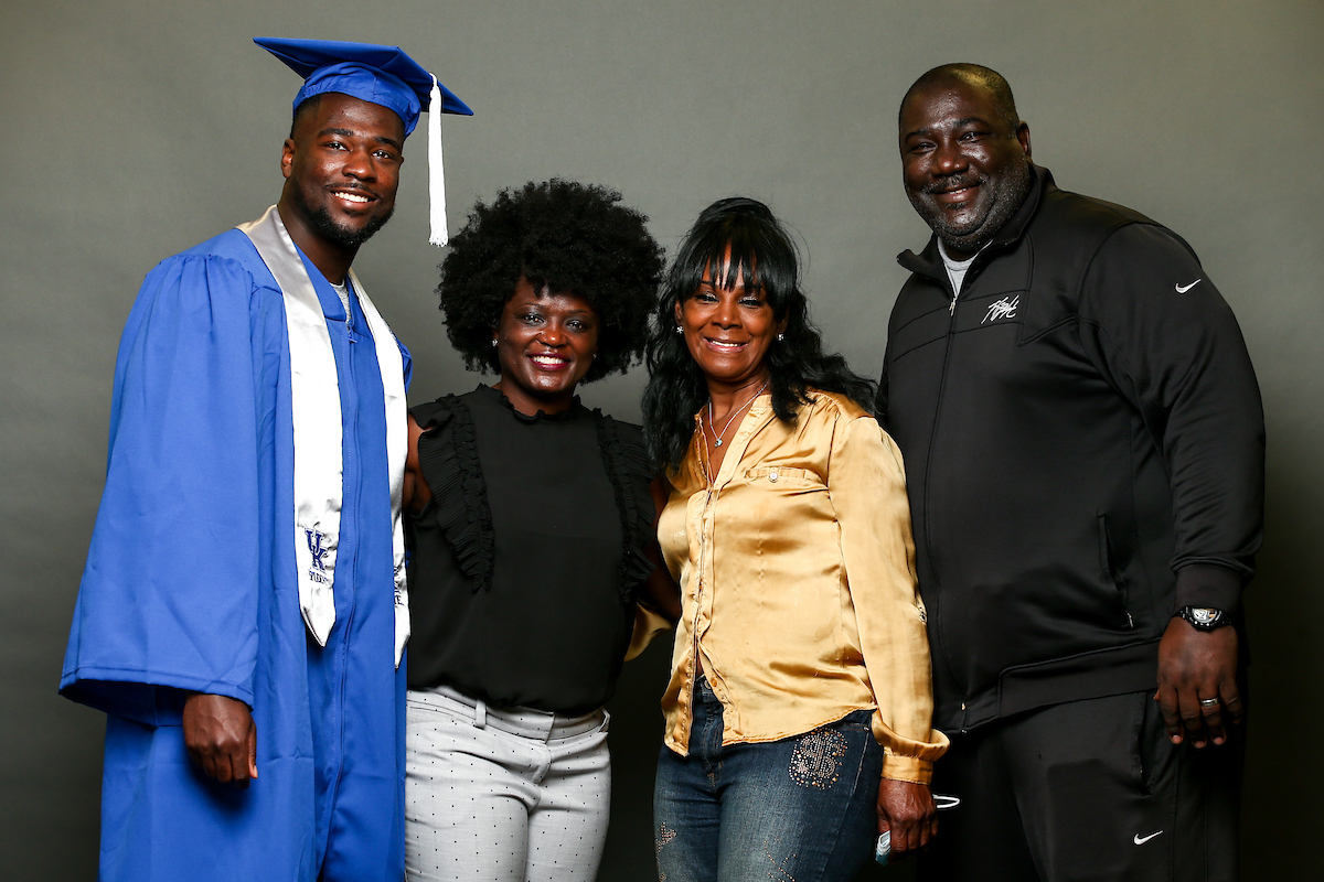 Spring 2021 Graduation Photo Gallery – UK Athletics