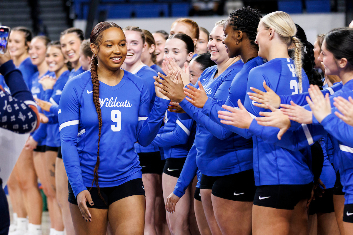 Kentucky Friday STUNT Photo Gallery – UK Athletics