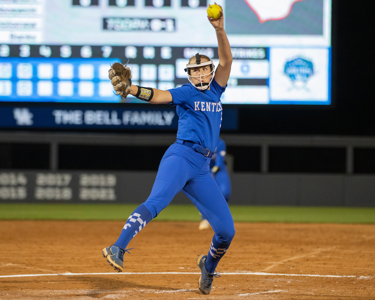 Big Blue Boo Softball Photo Gallery – UK Athletics