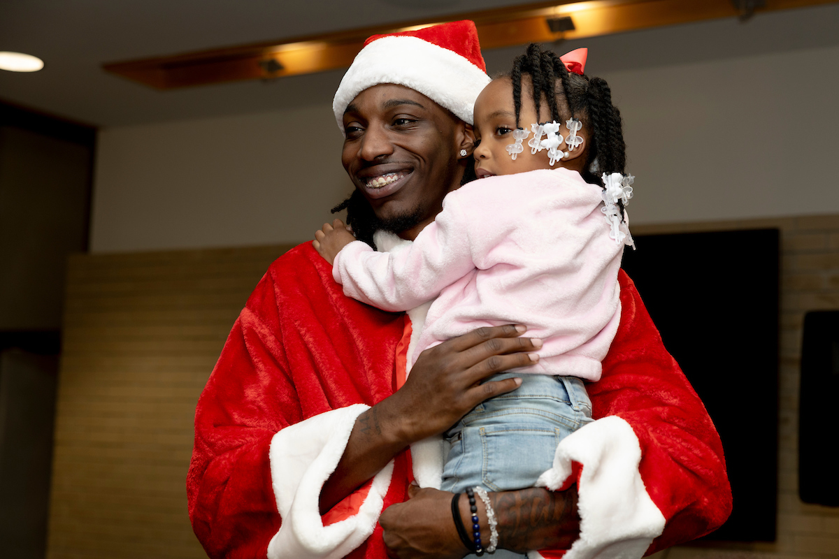 Coach Cal Christmas Photo Gallery – UK Athletics