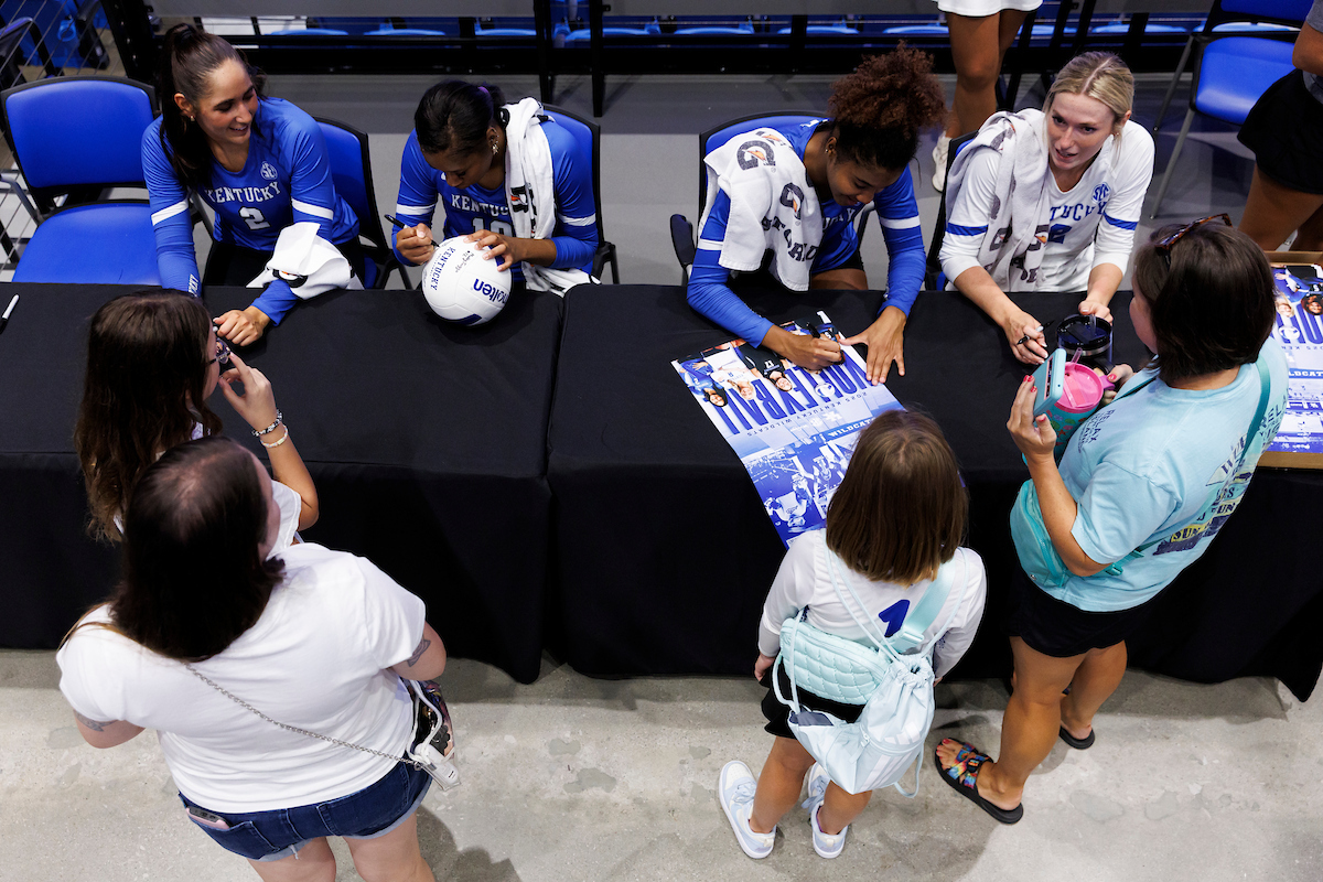 Volleyball Blue-White, Fan Day Photo Gallery – UK Athletics