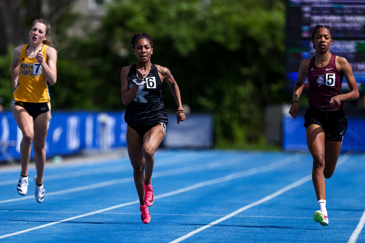 Jim Green Invitational Saturday Photo Gallery – UK Athletics