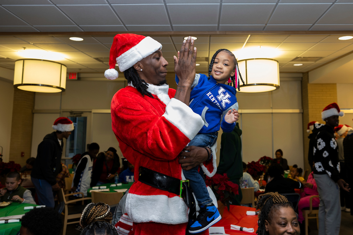 Coach Cal Christmas Photo Gallery – UK Athletics