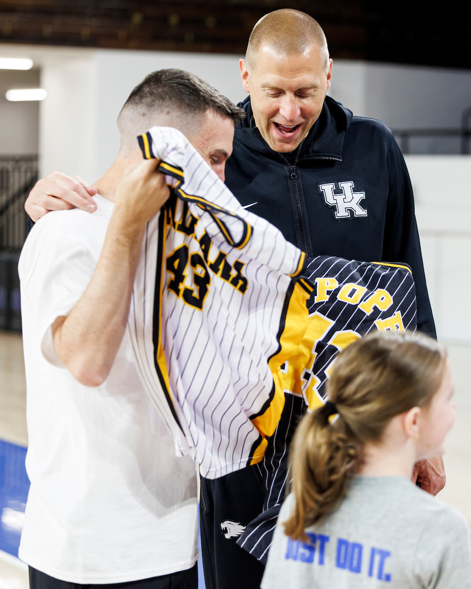 Men’s Basketball Father/Daughter Camp Photo Gallery – UK Athletics