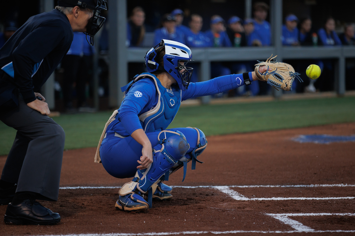 Kentucky-Louisville Fall Softball Photo Gallery – UK Athletics