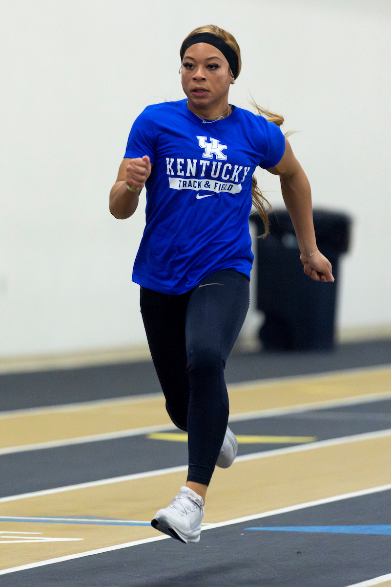 Track & Field Practice Photo Gallery (Dec. 5) – UK Athletics