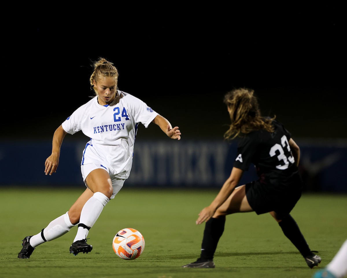 Kentucky-Eastern Kentucky WSOC Photo Gallery – UK Athletics