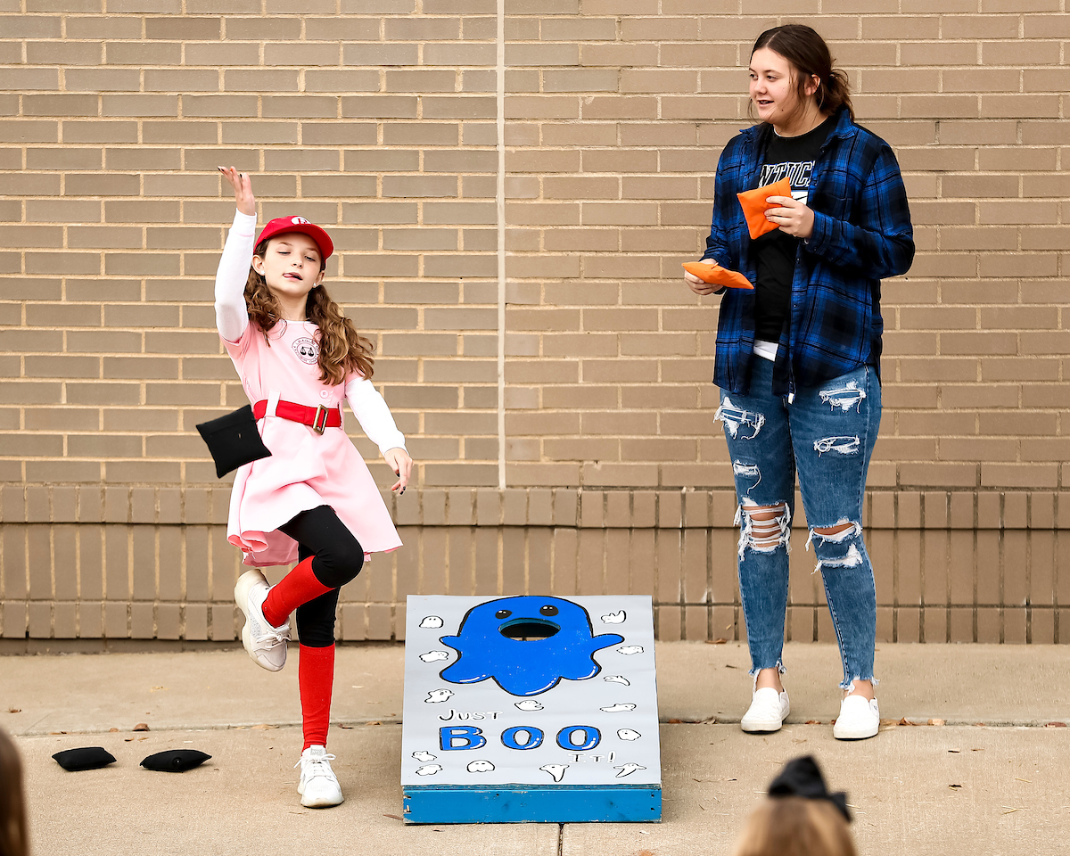 Kentucky-Louisville Big Blue Boo Fall Softball Photo Gallery – UK Athletics