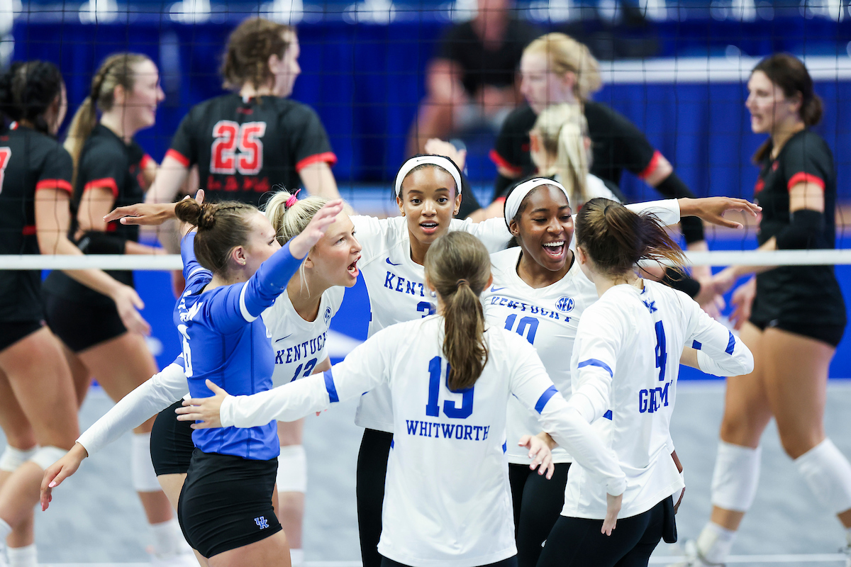 Kentucky-Western Kentucky Volleyball Photo Gallery – UK Athletics