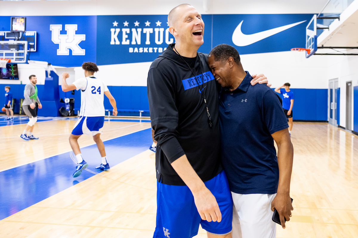 TBT Bracket Reveal Photo Gallery – UK Athletics