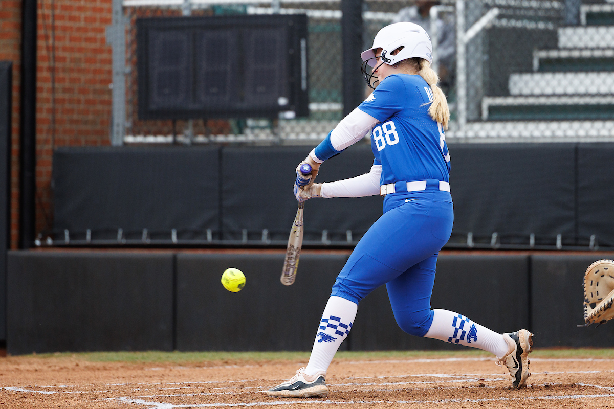 Kentucky-UNCW Softball Photo Gallery – UK Athletics
