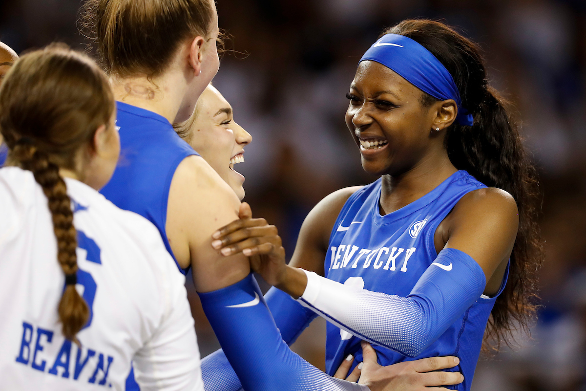 Kentucky-Ole Miss Volleyball Photo Gallery – UK Athletics